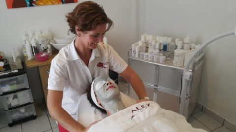 Basic Facial Treatment - Divi Re-Skin